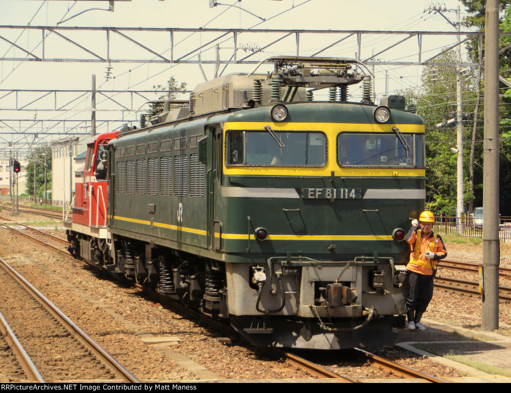 EF81-114