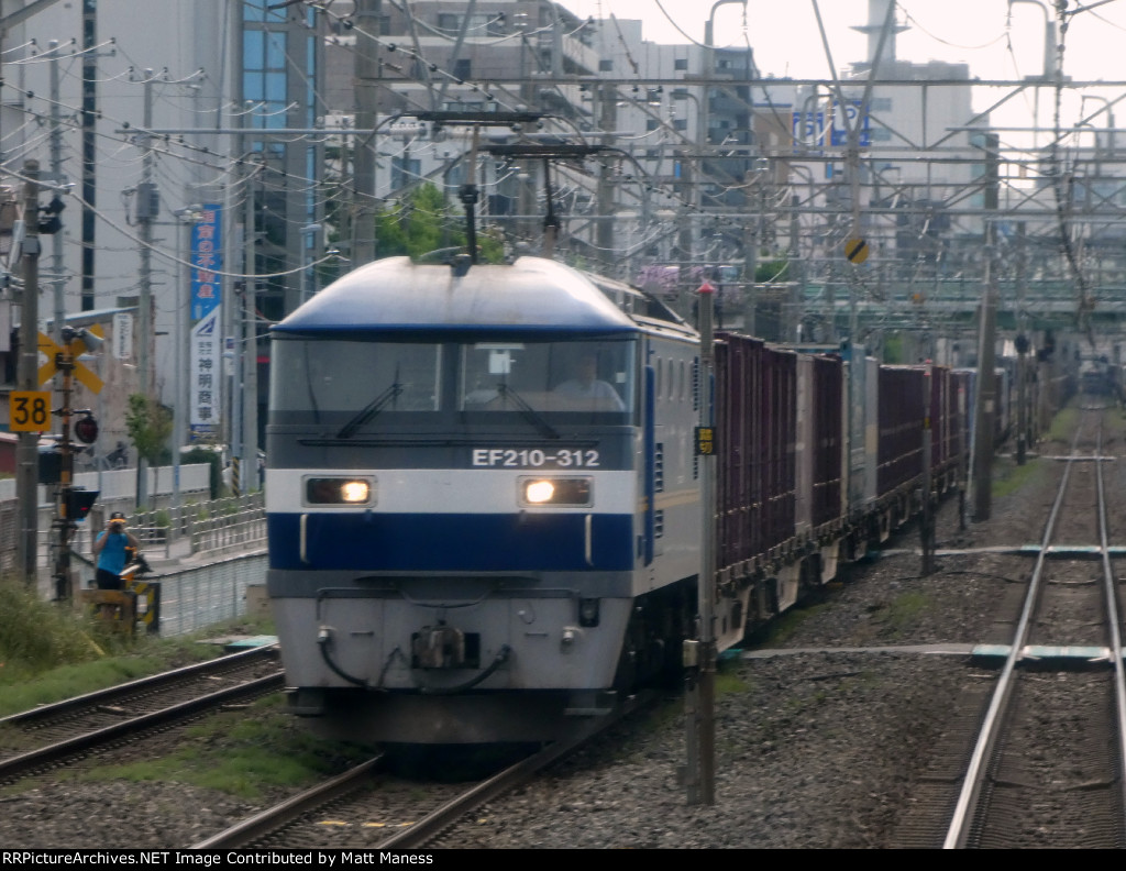 EF210-312 down from Fujisawa