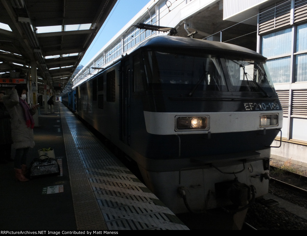 EF210-109