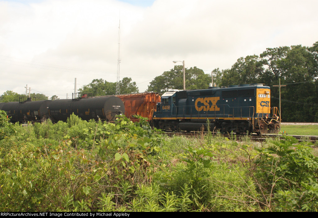 CSXT 6408 works Tallahassee yard.