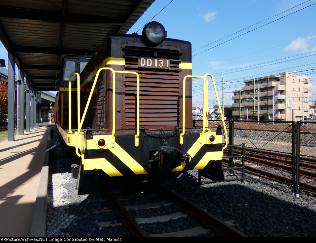 DD13-1 moved outside of the museum