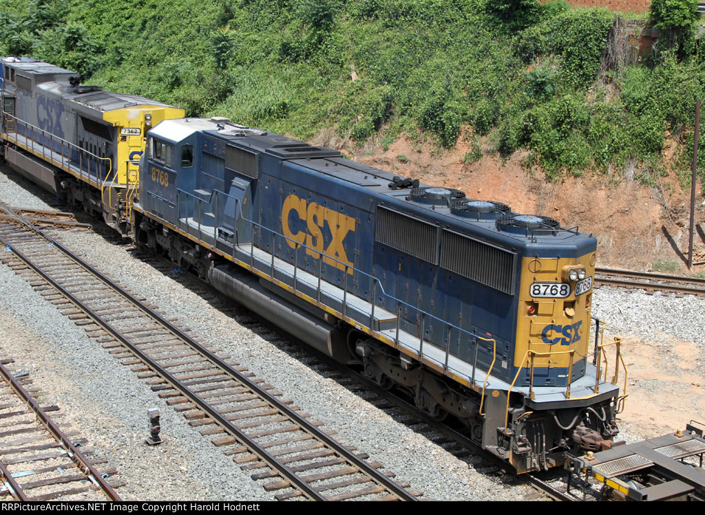 CSX 8768