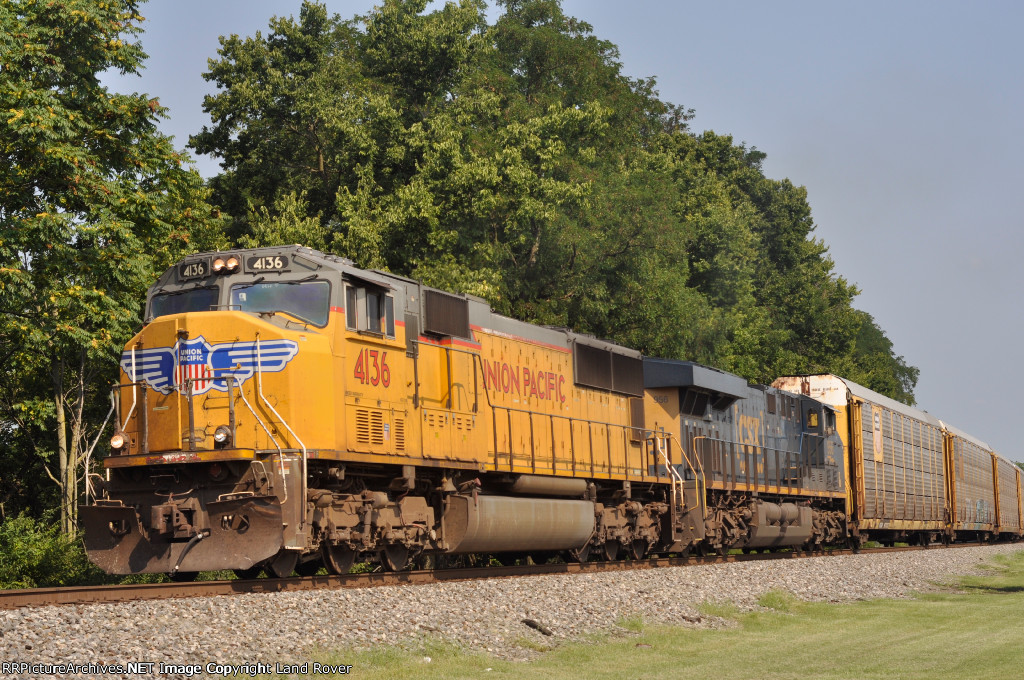 UP 4136 On CSX Q 261 Eastbound