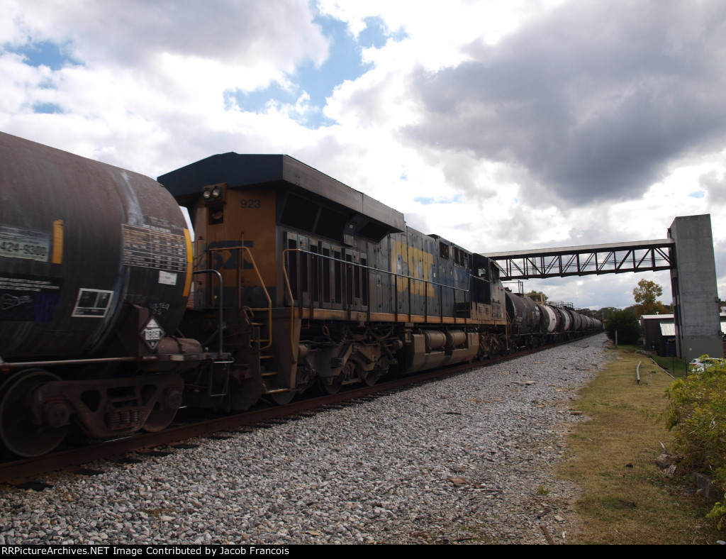 CSX 923