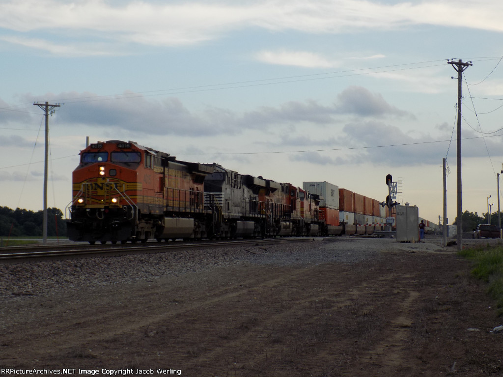 BNSF 4015