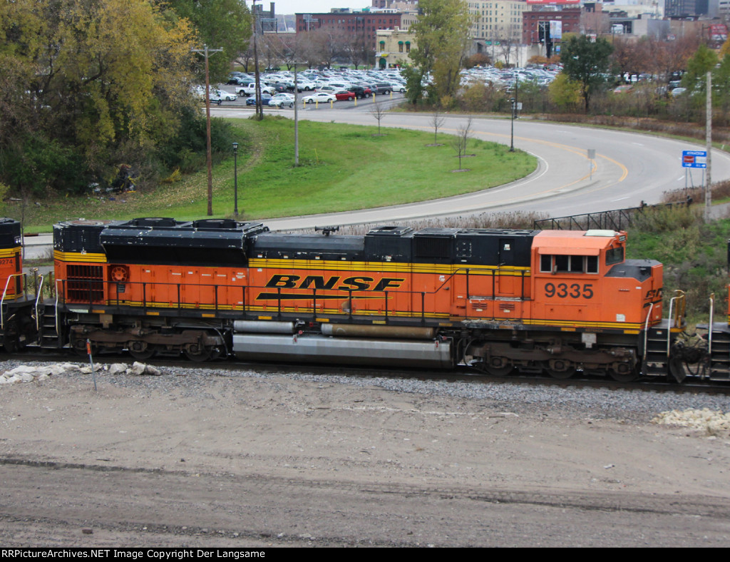 BNSF 9335