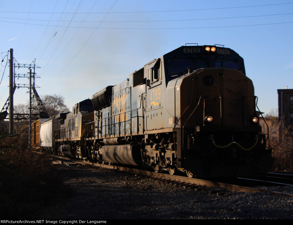CSX 4769 Q300-22