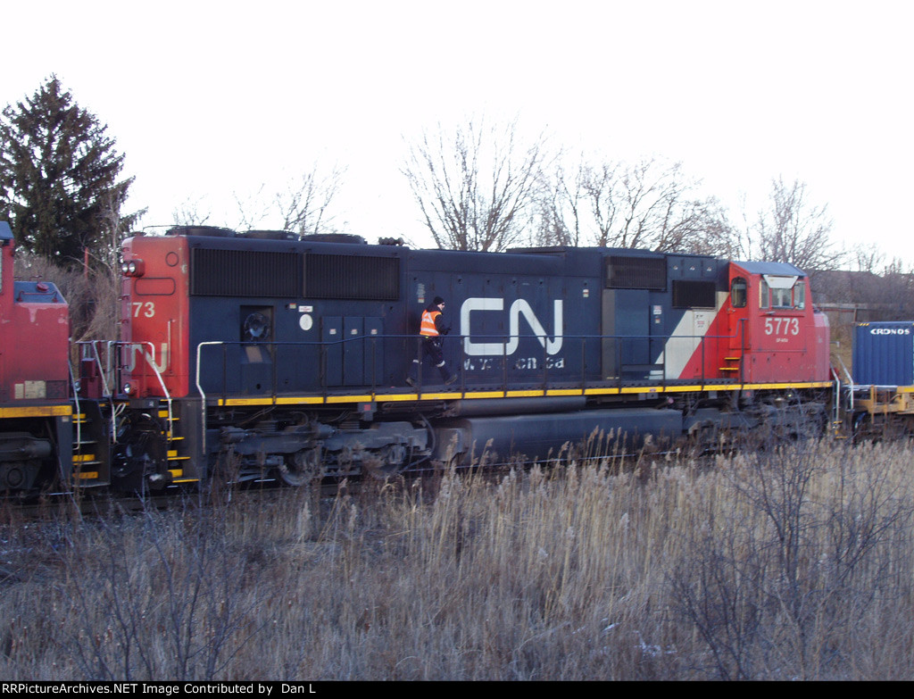 CN 5773