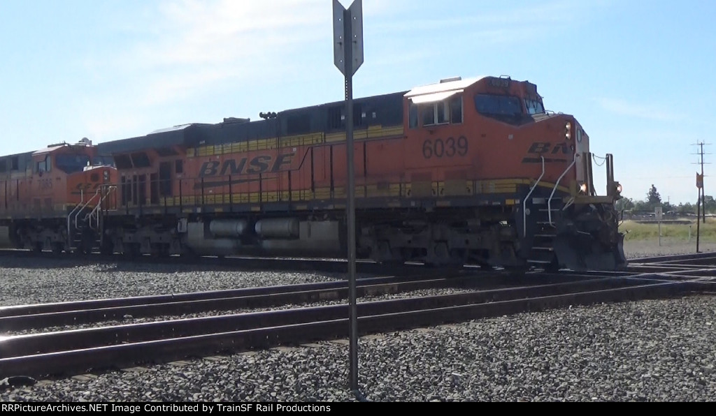 BNSF 6039 Leads an Intermodel Train