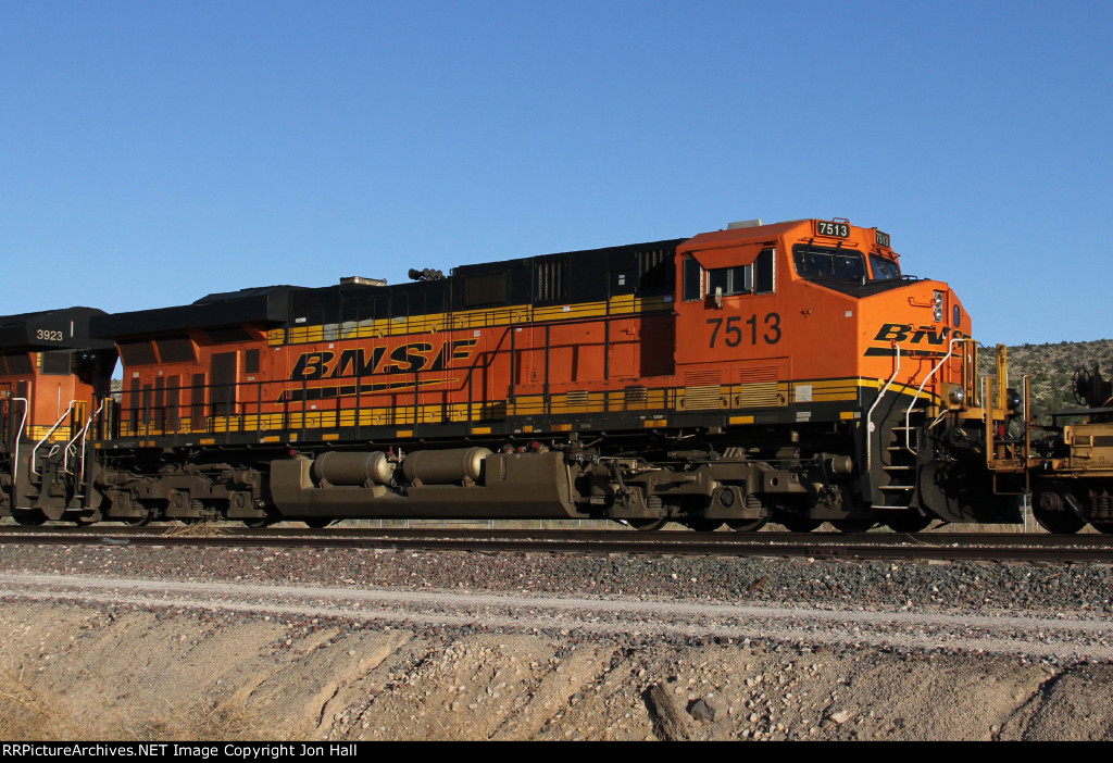 BNSF 7513