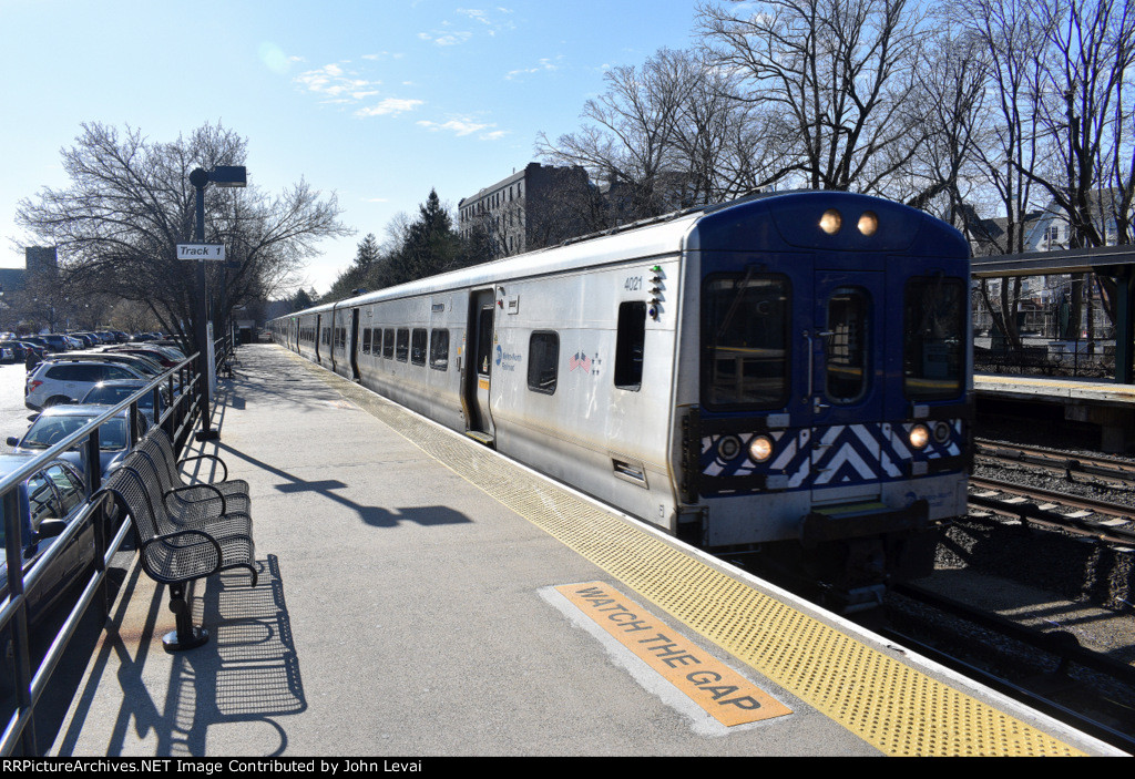 Northbound MNR M7 Set