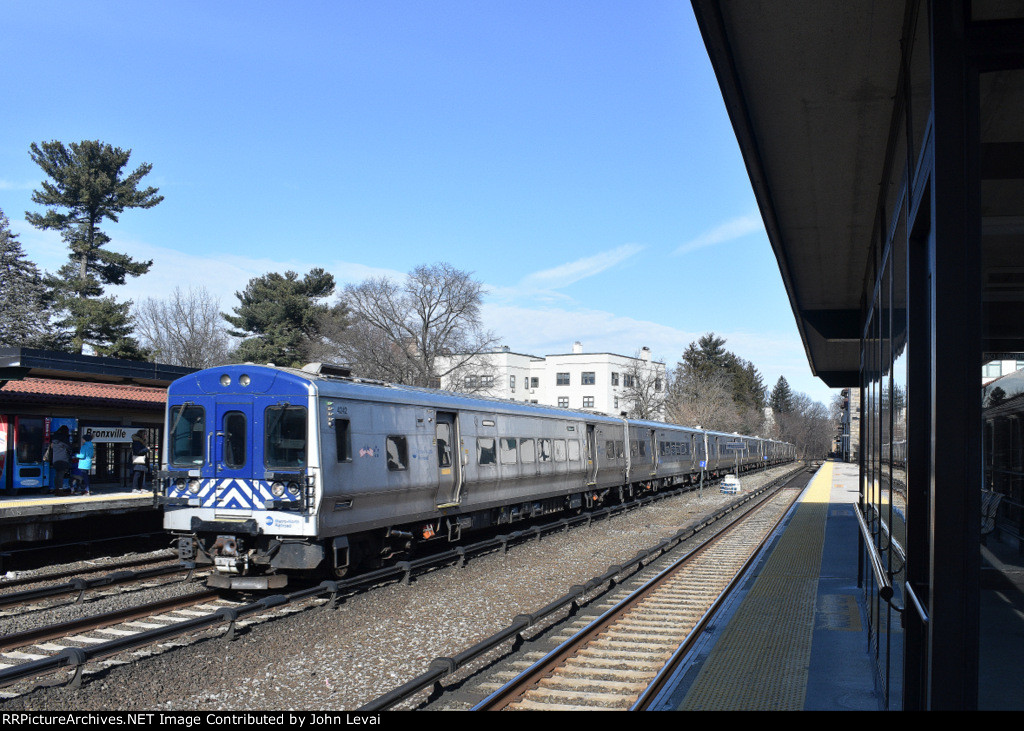 Metro North M7 Set