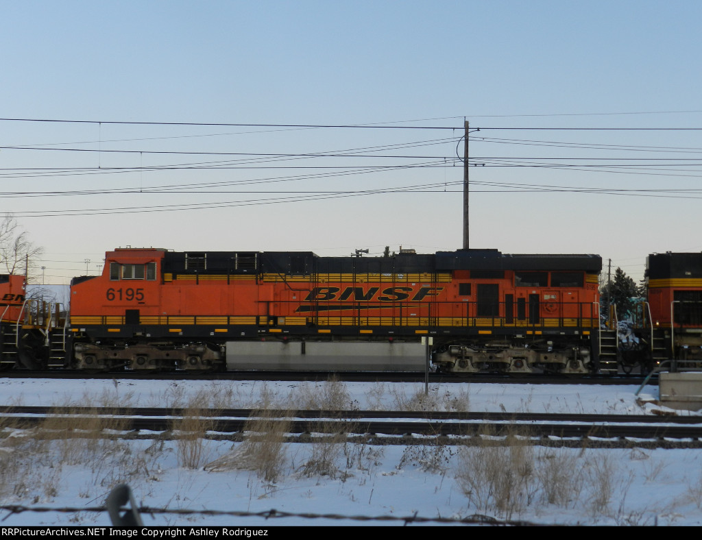 BNSF 6195