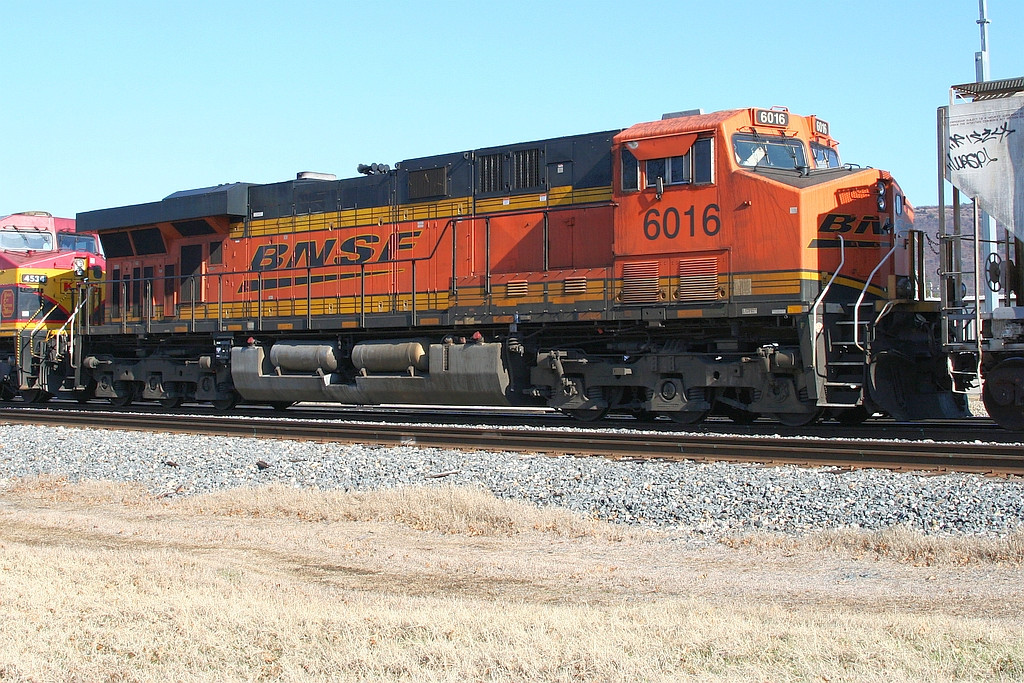 BNSF 6016