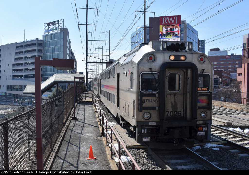 Eastbound NJT Multilevel Set on Train # 7832