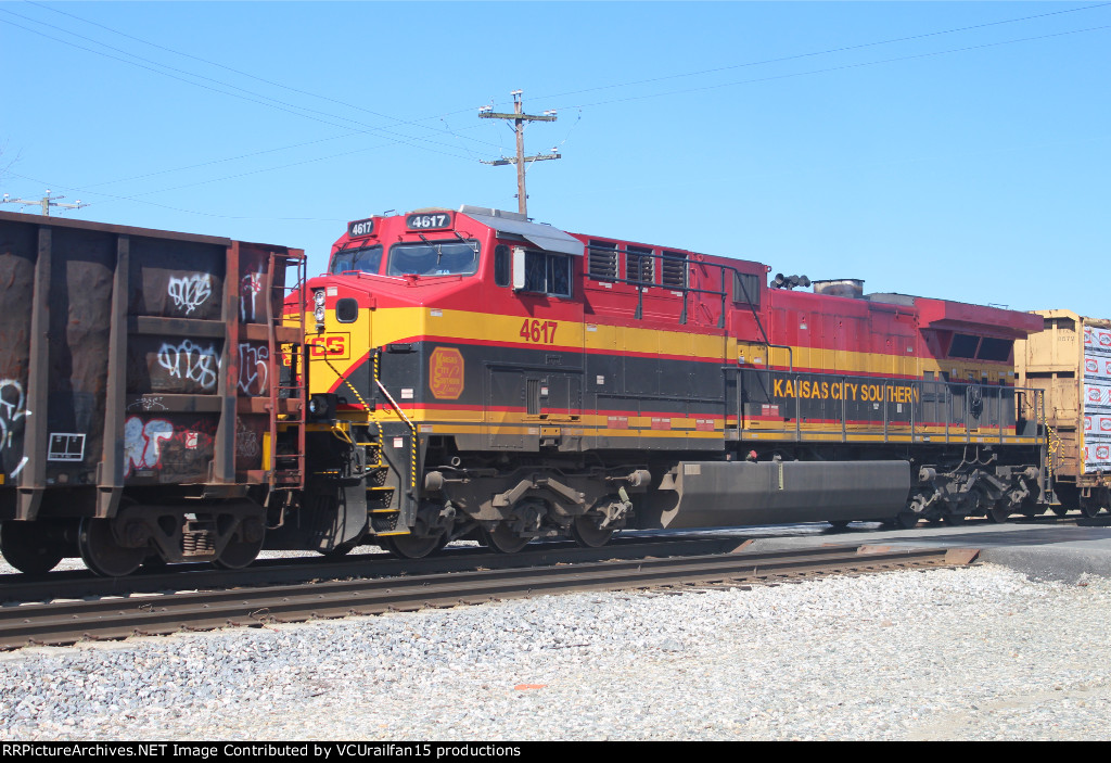 KCS 4617 DPU on CSX Q410
