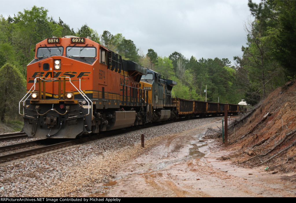 BNSF 6974 westbound at Gattman.