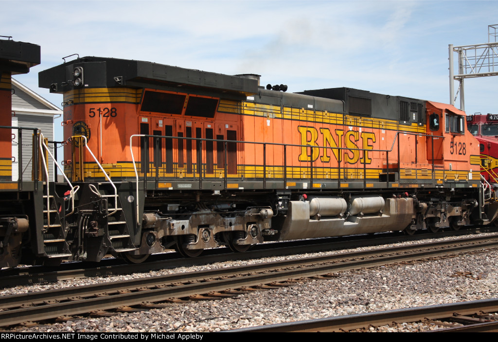 BNSF 5128