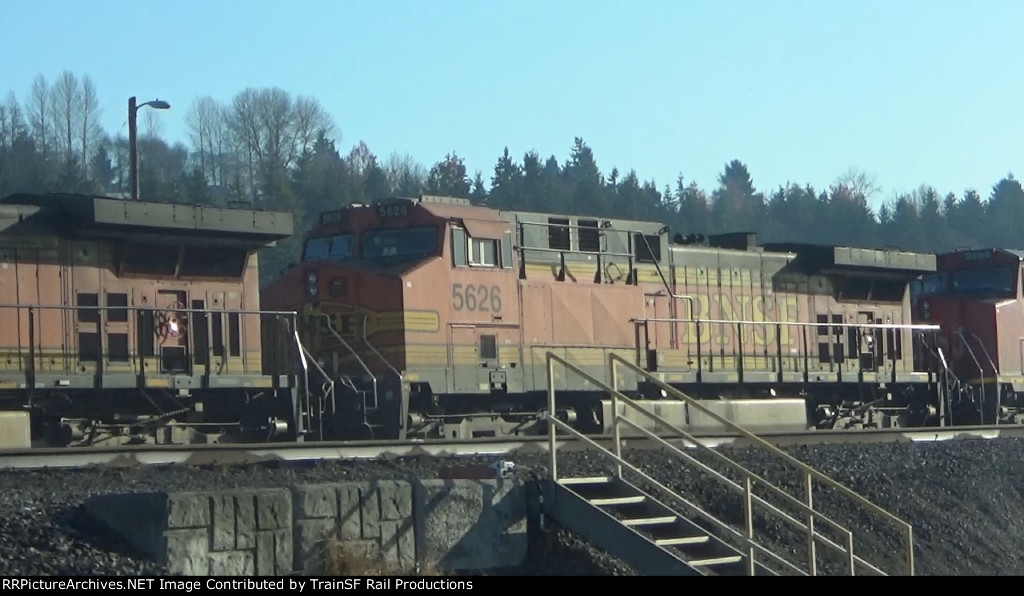 BNSF 5626