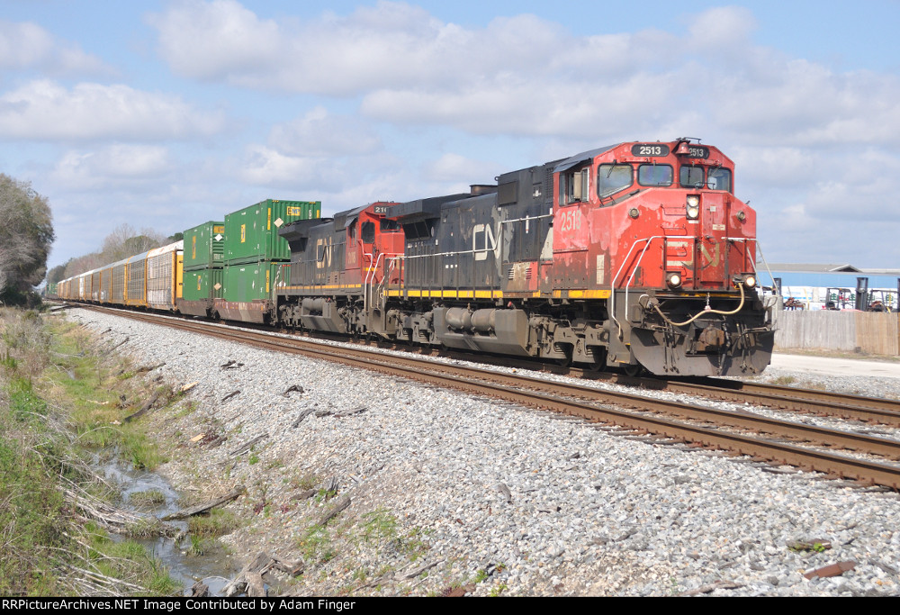 CN 2513 on NS 285
