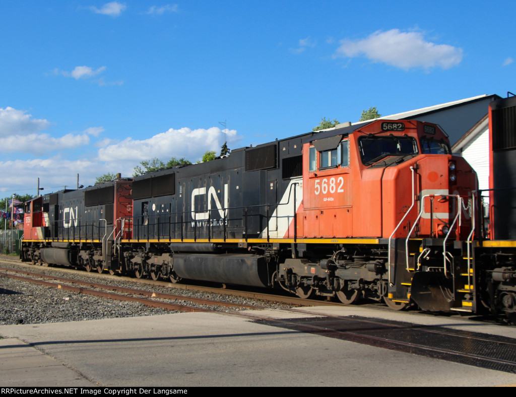 CN 5682