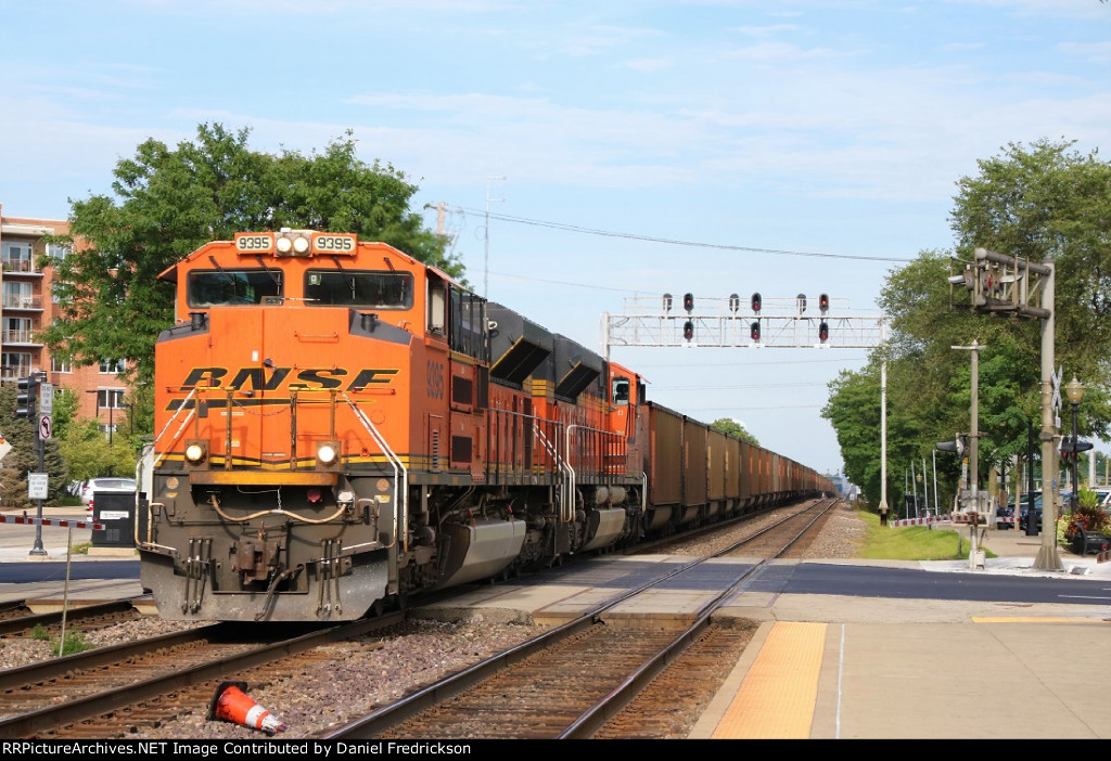 BNSF 9395