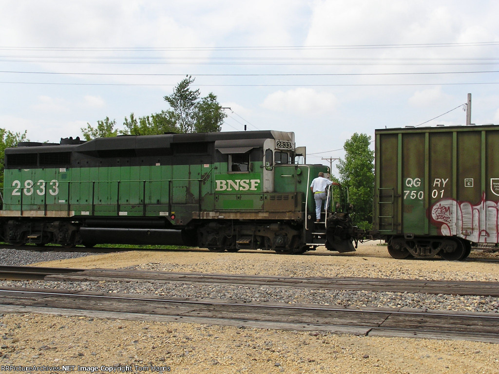 BNSF 2833