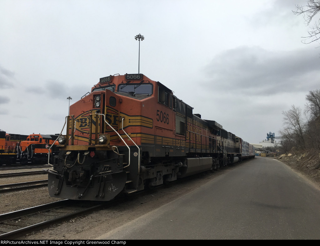 BNSF 5066