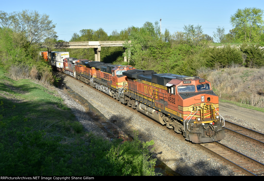 BNSF 4532