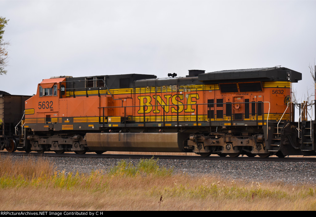 BNSF 5632