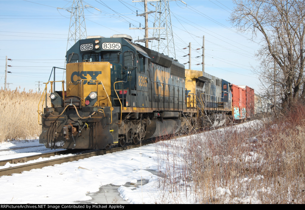 CSXT 8395 switching.