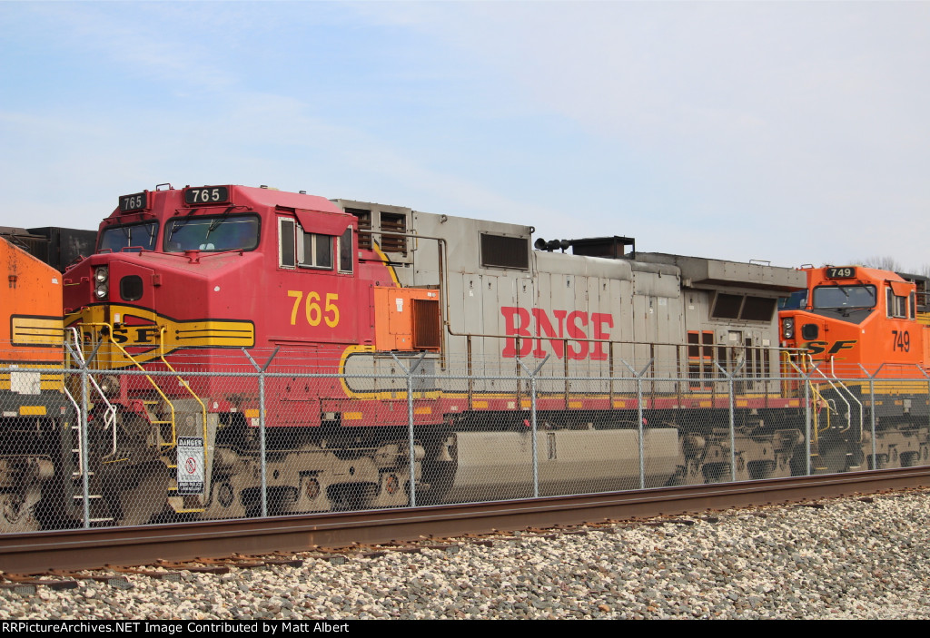 BNSF 765