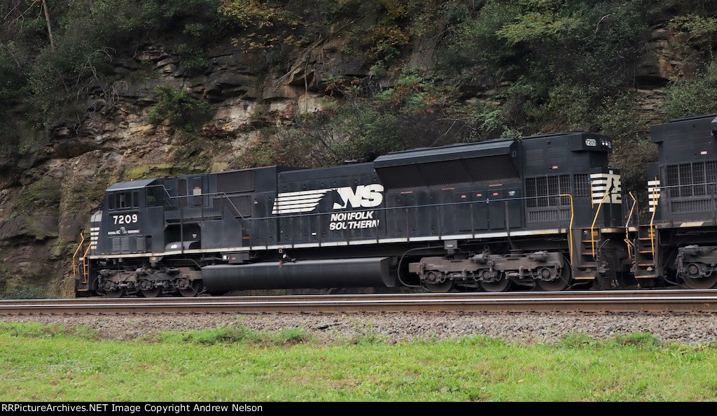 NS 7209