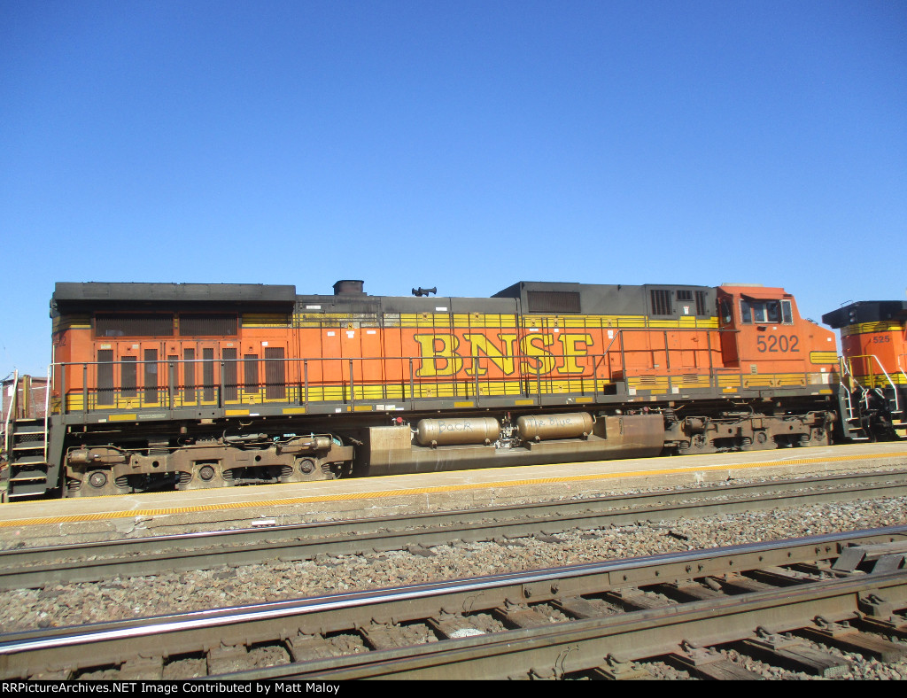 BNSF 5202