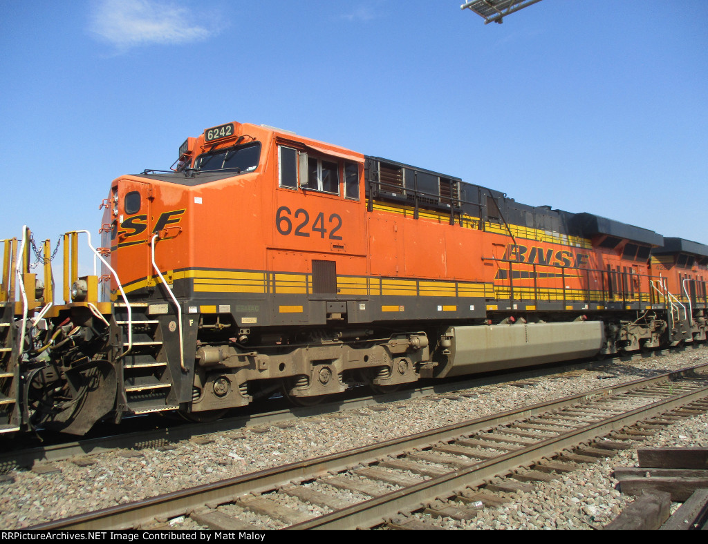 BNSF 6242