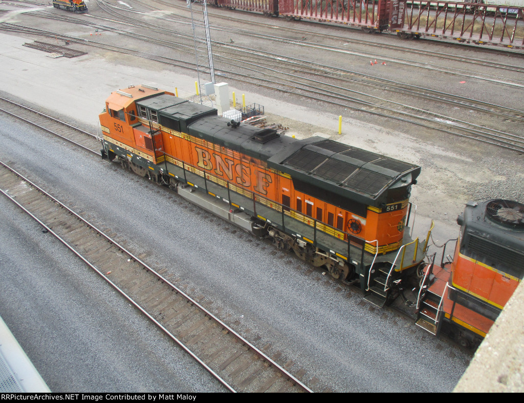 BNSF 551