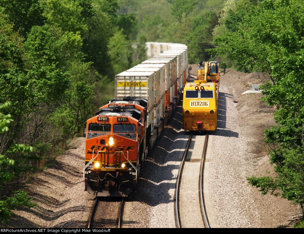 BNSF 6701