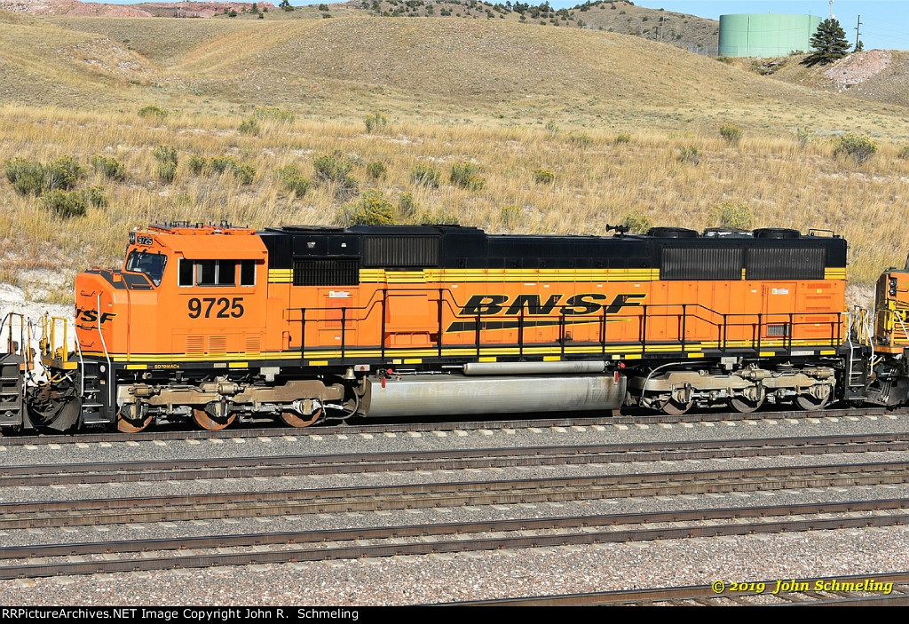 BNSF 9725 (SD70MACe) at Guernsey WY. 10/5/2019
