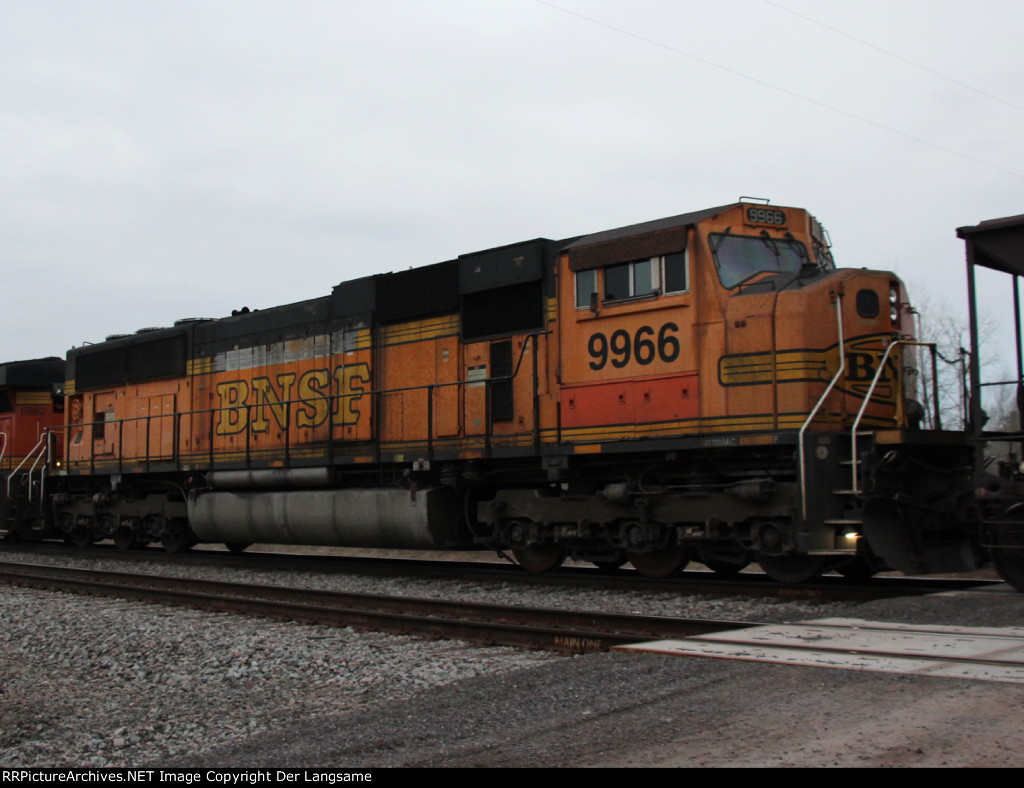 BNSF 9966