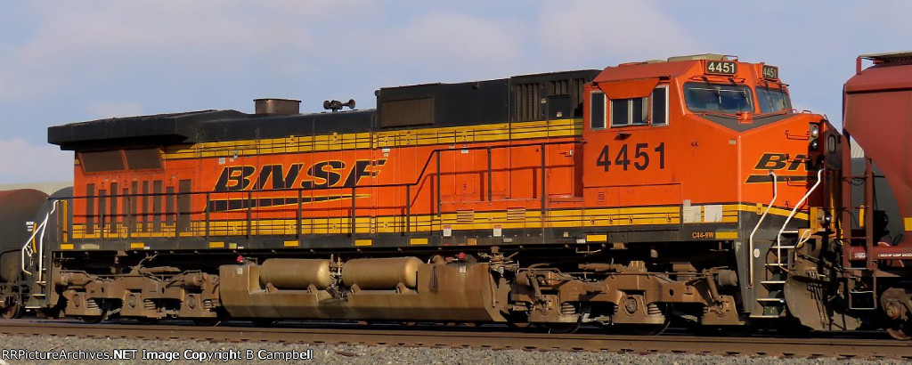 BNSF 4451