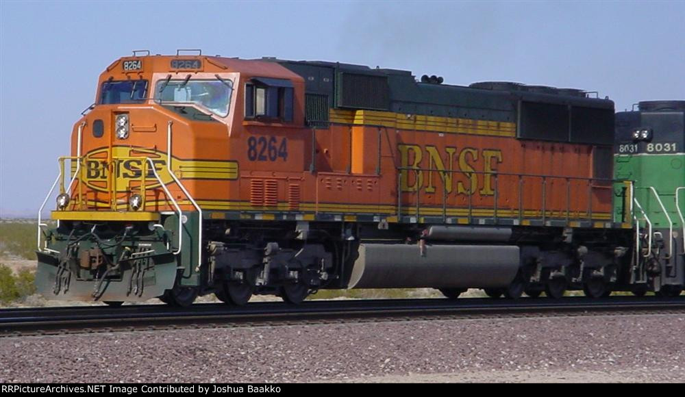 BNSF 8264