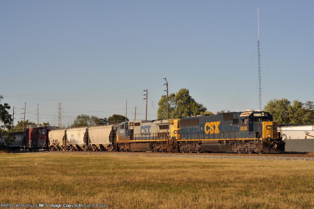 CSXT 8536 East