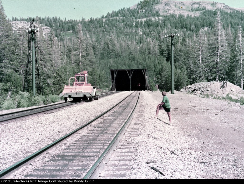 Waiting for the SP westbound to exit Tunnel #41