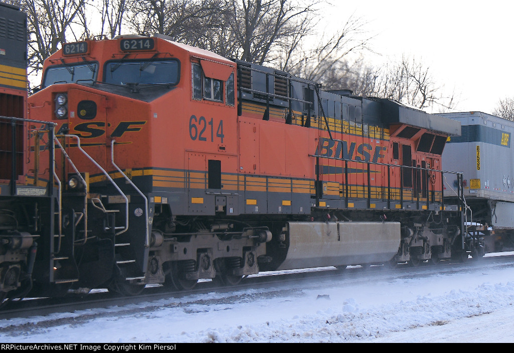 BNSF 6214 Pusher