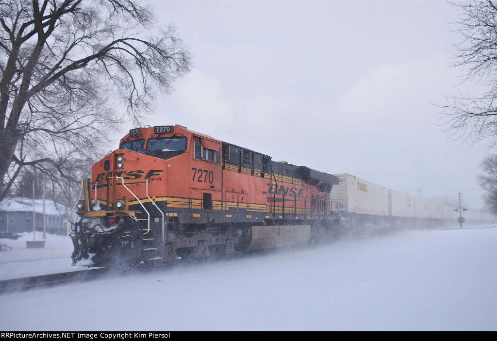 BNSF 7270 Pusher