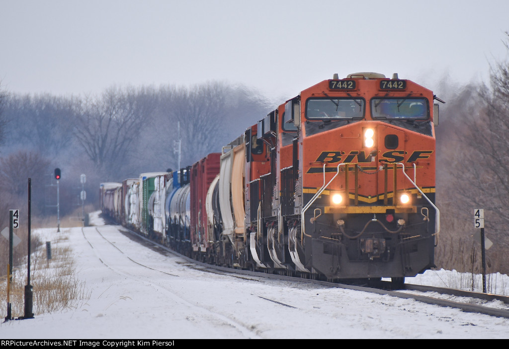 BNSF 7442
