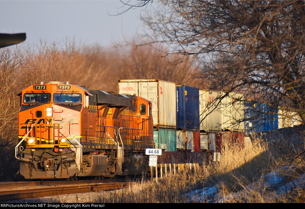 BNSF 7373