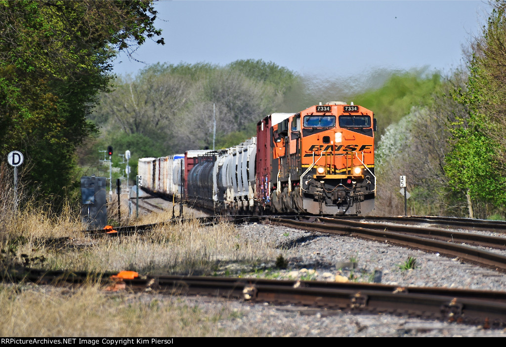 BNSF 7334