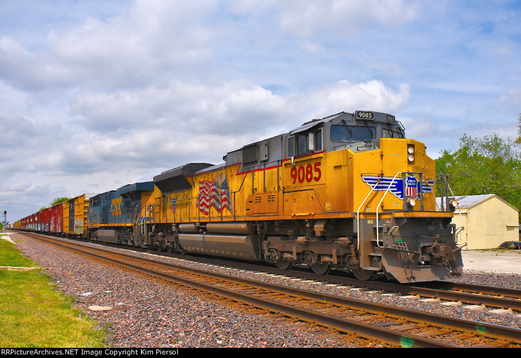 UP 9085 CSX 5469