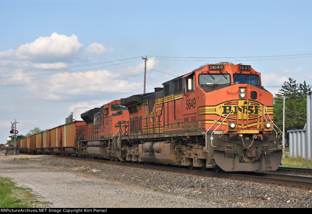 BNSF 5649 9340